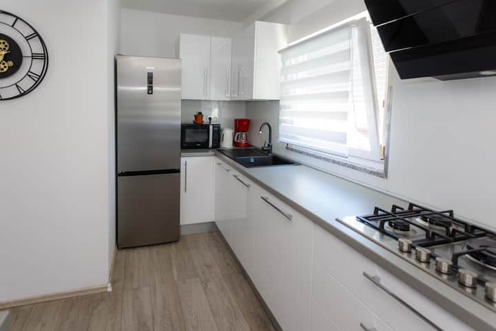 Family Apartment Laura In The Heart Of Krk City - Krk