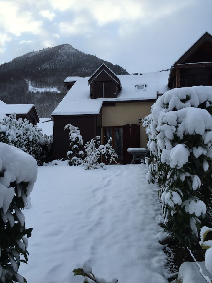 Chalet Cosy Au Bord Du Gave Avec Jardin - Cauterets