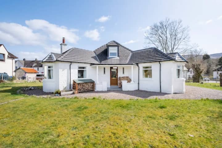 Cosy Hygge/ Scottish Themed Home By Loch Ness - Fort Augustus