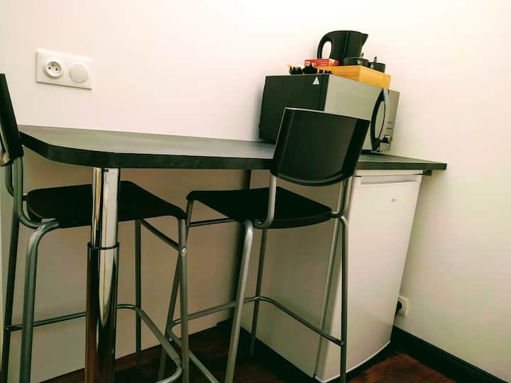 2 Lits, Table, Micro-onde Au 1er+ Douche/wc Au Rdc - Bar-le-Duc