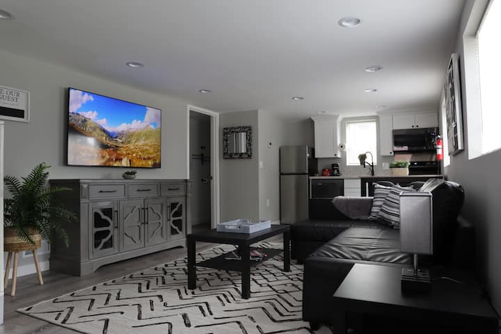 Calm 1br Home W/ Ev Charger: Unwind In Style - Shoreline, WA