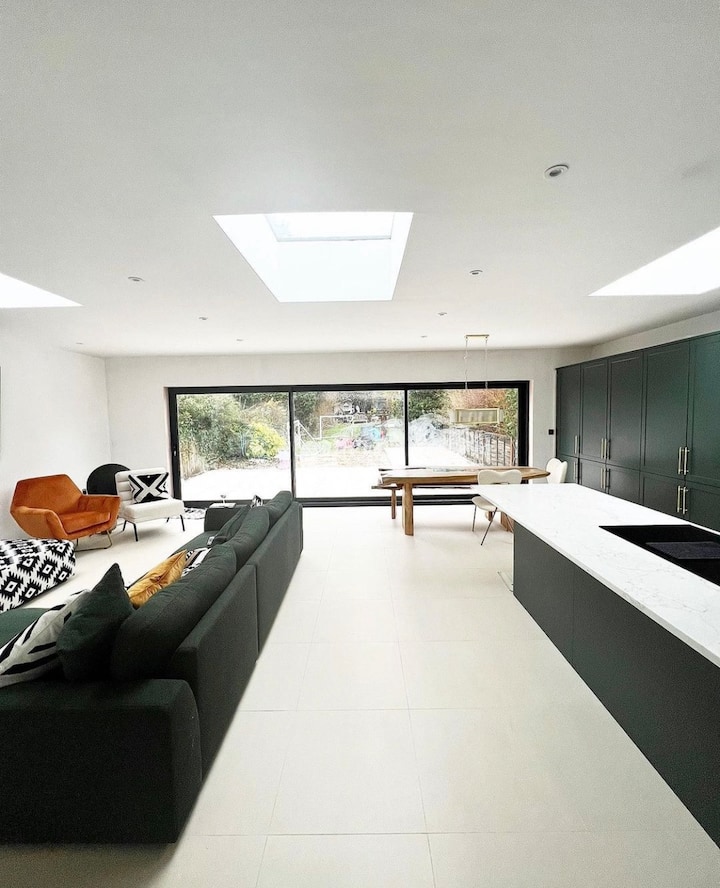 Luxury 4 Bed With Huge Garden - Bromley