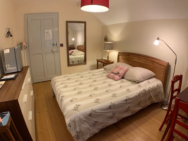 Dans Un Hameau De Caractère Les Granges-talloires - Lake Annecy