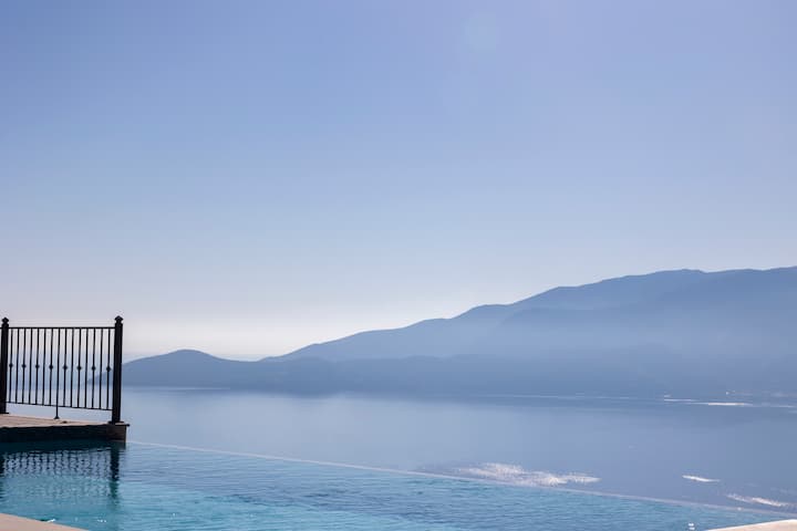Remvi Villa - Asos