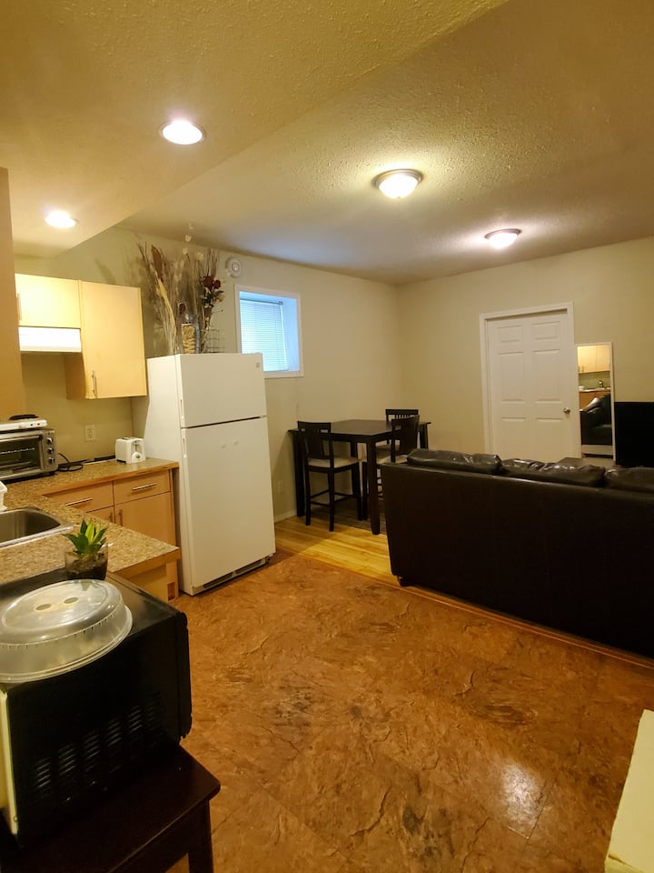 Spacious Private 1 Bedroom Suite - Fort McMurray