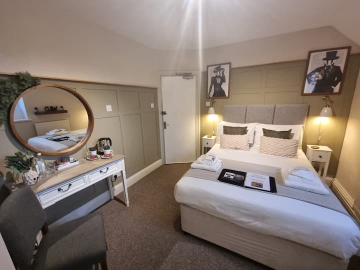 Badgers Sett - Creates Monmouth - Monmouth