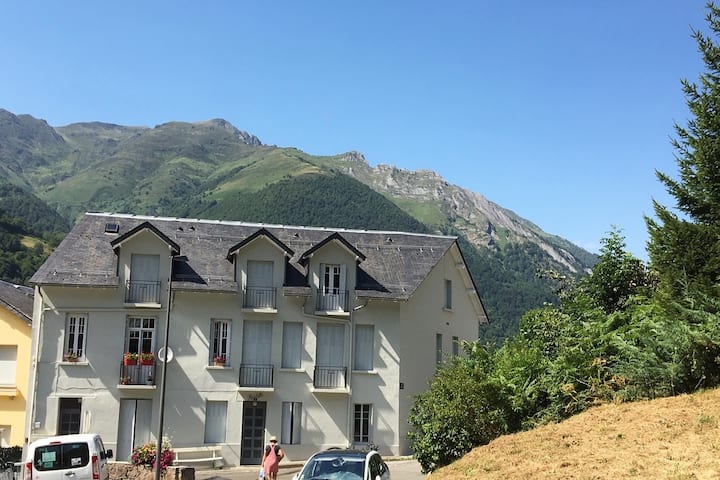 Cauterets : Appart T2 Rénové Avec Vue Montagne - Cauterets