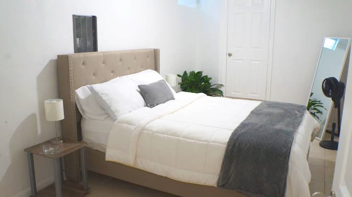 Modern Style Cozy Private Apt - Newton, MA