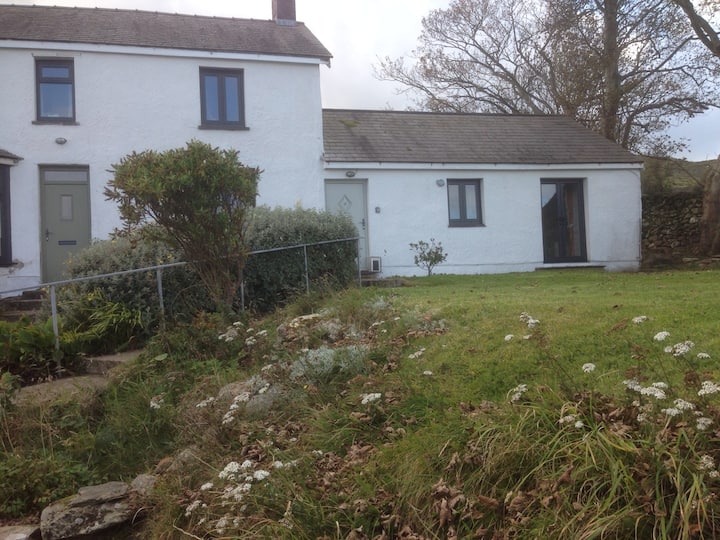 Remote Getaway With Stunning Views - North Wales