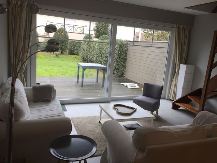 Maison Familiale, 4/6 Pers Plein Centre, Au Calme. - Camiers