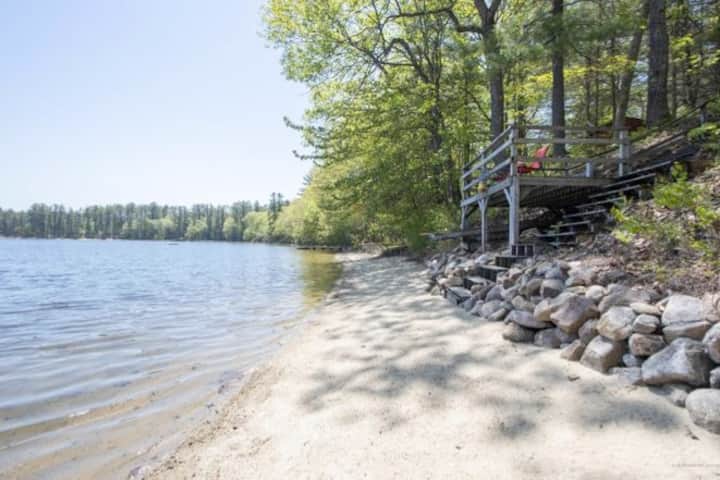 Lakefront Bliss - Minot, ME