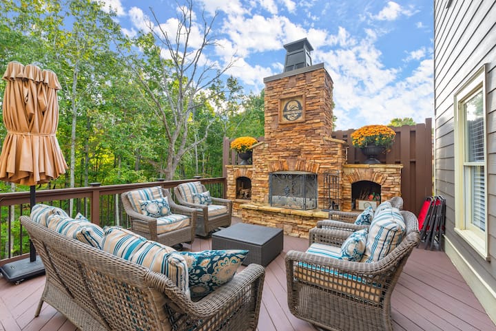 Hot Tub, 2 King Beds, Fireplace, Air Hockey - Canton, GA
