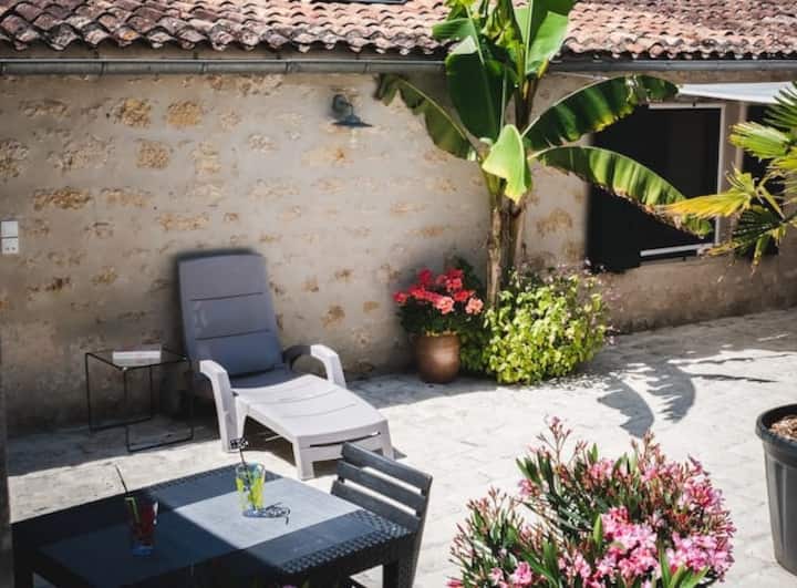 Appartement Plein De Charme Avec Terrasse - Charente-Maritime