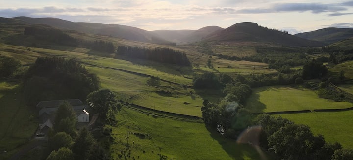 Remote 4 Bed Farm House, With Great Views - Drumlanrig Castle & Gardens