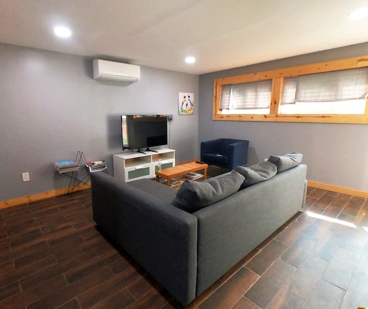 Cozy New Guests House Duplex - Brooklyn, NY