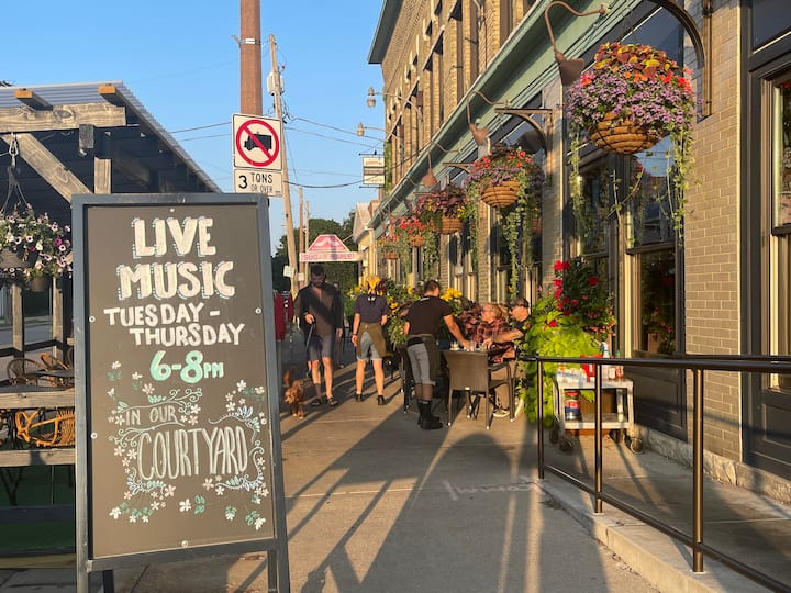 Bayview - Milwaukee's Trendiest Area - Milwaukee