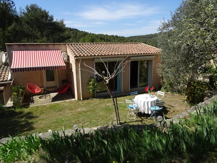 Havre De Paix Dans Un Superbe Environnement - Fontaine-de-Vaucluse