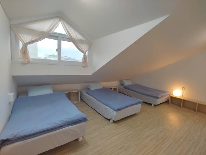 Spacious And Comfy Flat Great For Family And Group - 호원2동
