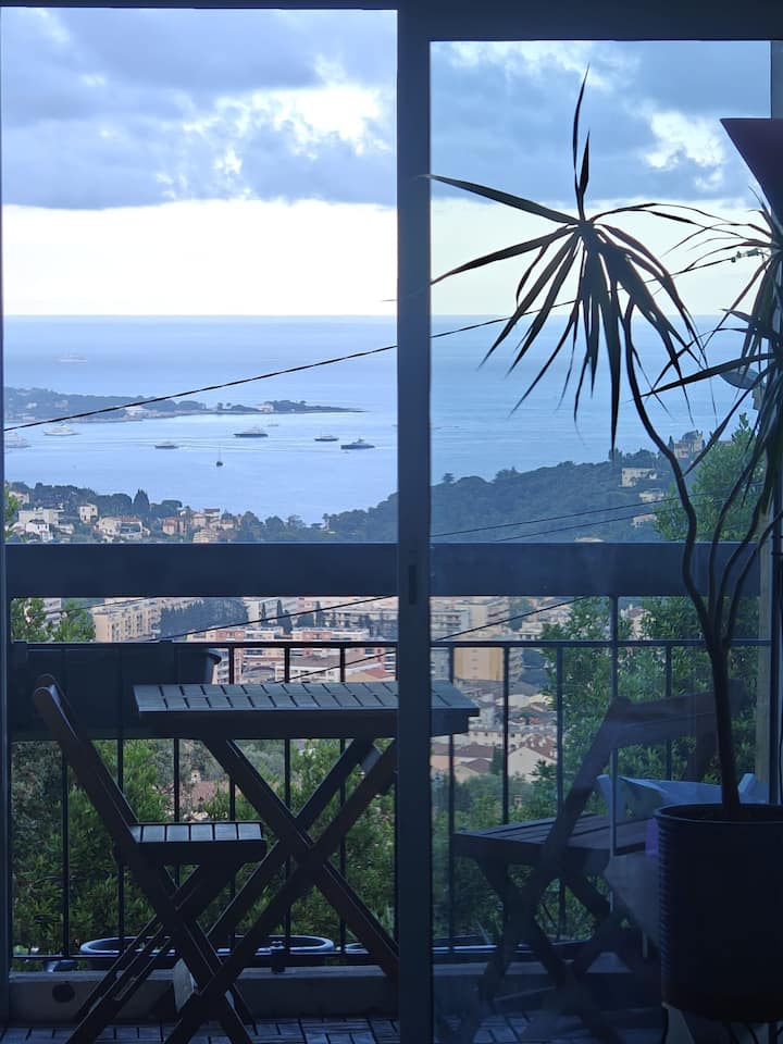 Spacieux Appartement Vue Mer Climatisé - ibis budget Antibes Sophia Antipolis
