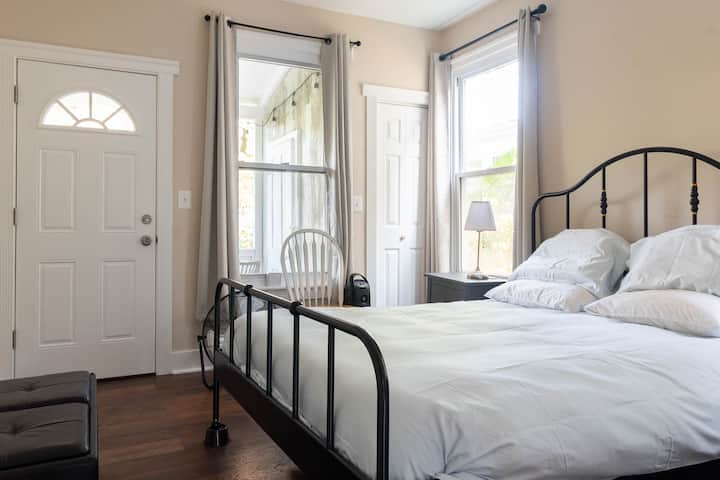 1-br Apt In Downtown Chestertown (Unit 1) - Chestertown, MD