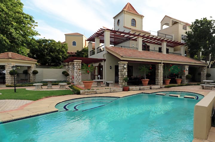 Morningside Apartment 5 Mins From Sandton Central - Sandton
