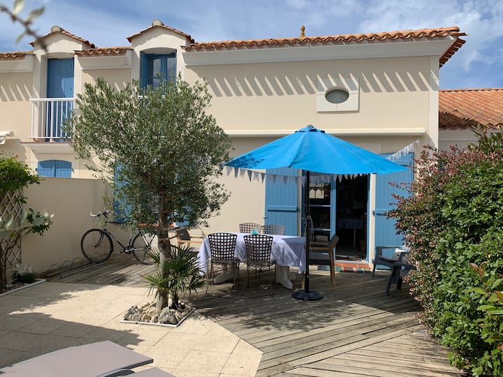 Strandlust - Ferienhaus Mit Gemütlicher Terrasse - Saint-Jean-de-Monts