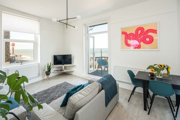 Beachfront 3 Bed Apt - 7 Minute Walk To Old Town - Margate