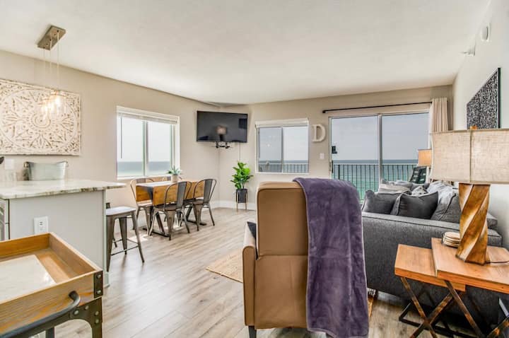 Stunning Beach Condo - Corner Unit W/bunks/4th Fl - Perdido Key, FL