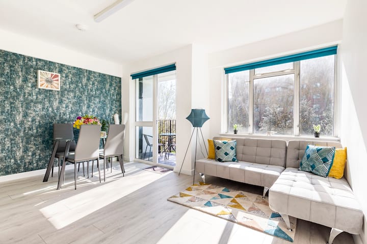 Luxury En-suite Double Bedroom & Balcony - Notting Hill