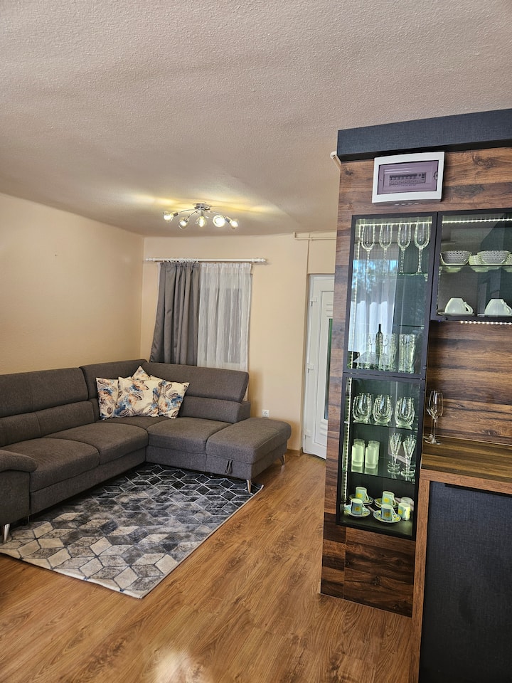 Gyöngyi Apartman , Igényes
Jakuzzival Ellátott. - Plattensee