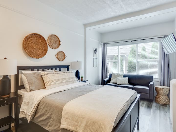 Best Neighborhood In Portland! 24 - Portland, OR