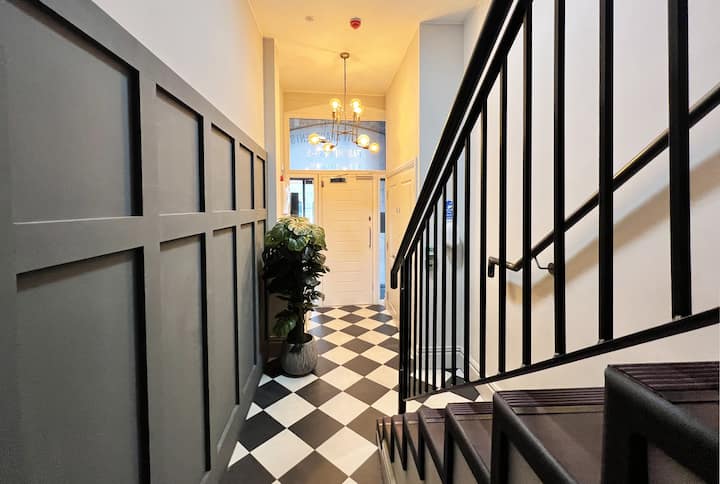 Apt 4, 10 Kingsway In A Stylish Georgian Building - Altrincham