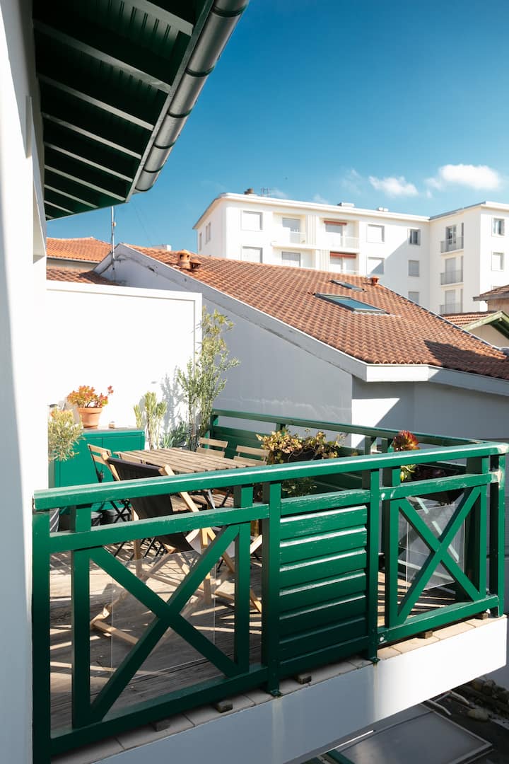 Joli T3 Avec Terrasse Aux Halles De Biarritz ! - Biarritz