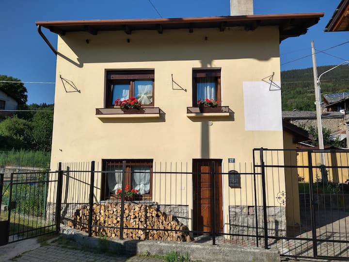 Graziosa Casetta Indipendente Cir N. 0188 - Aosta