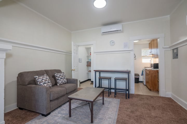 Central Apartment Downtown El Paso - El Paso, TX