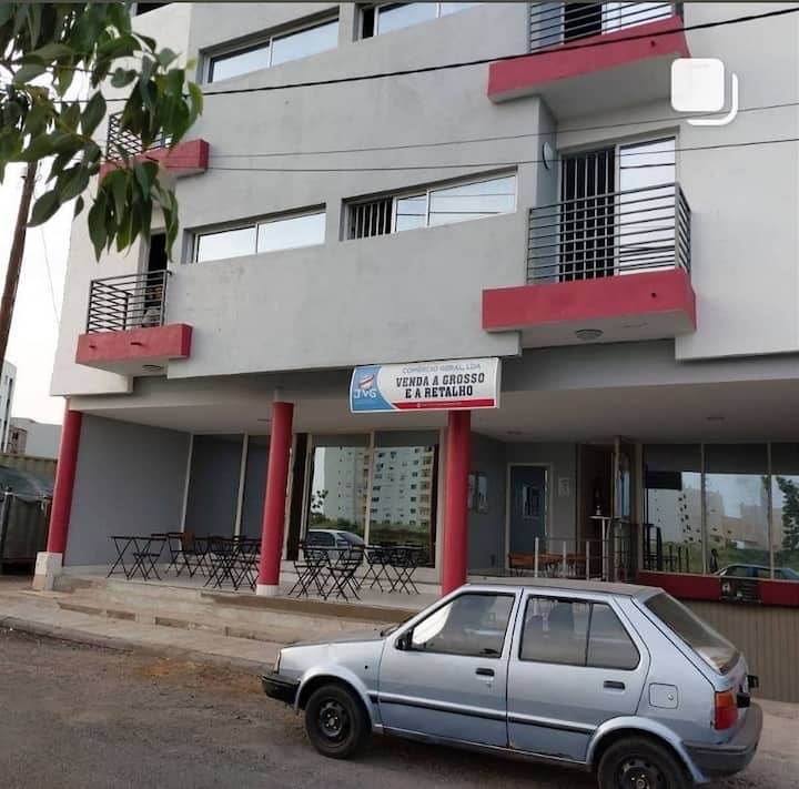 Grand Appartement Dans Quartier Résidentiel - Praia