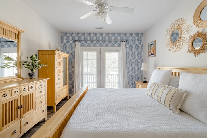 Sip 'N Dip Shanty-updated Condo Mins To The Beach - North Myrtle Beach, SC