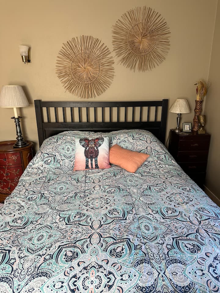 Cute House & Room Near Everything! - Allentown, PA