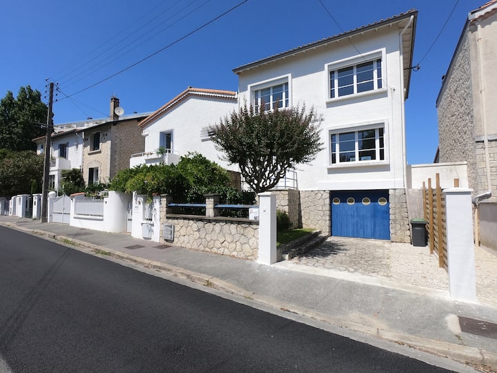 Maison De Vacances Royan Centre / Quartier Calme - Royan