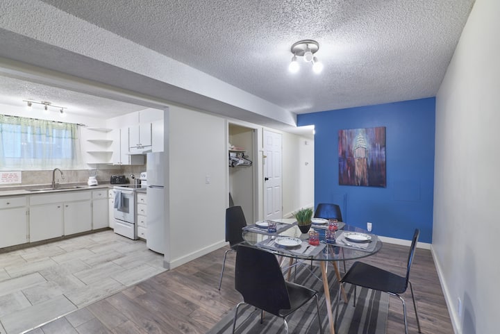 2bedroom Suite W/ Great Access Into & Out The City - Calgary