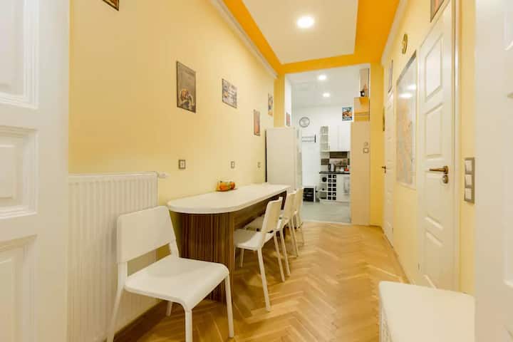 Unicorn's Room;  Parking Option - Budapest