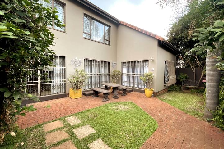 Affordable , Spacious, Town House , Villacadia - Pretoria