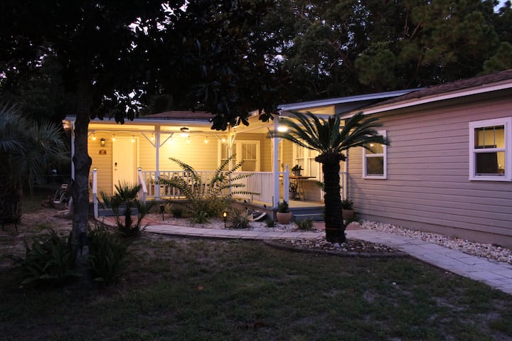 Magnolia Cottage At Fort Walton Beach - Fort Walton Beach, FL