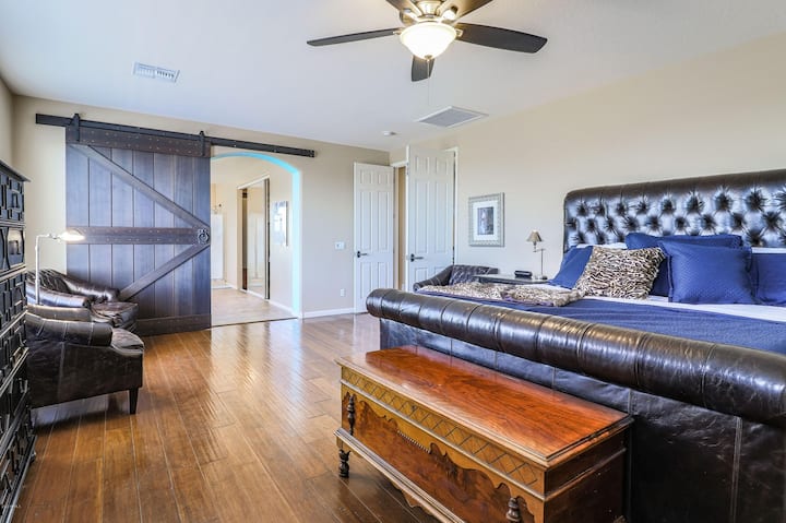 Gorgeous House With Fabulous Backyard - Goodyear, AZ