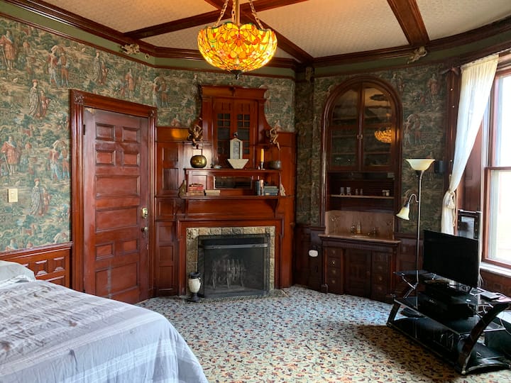 Rent A Room In The Gorgeous Holt House - Portland, ME