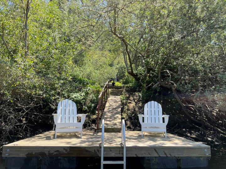 Riverfront Retreat: Hot Tub, Dock, Kayaks, Bikes - Jenner, CA