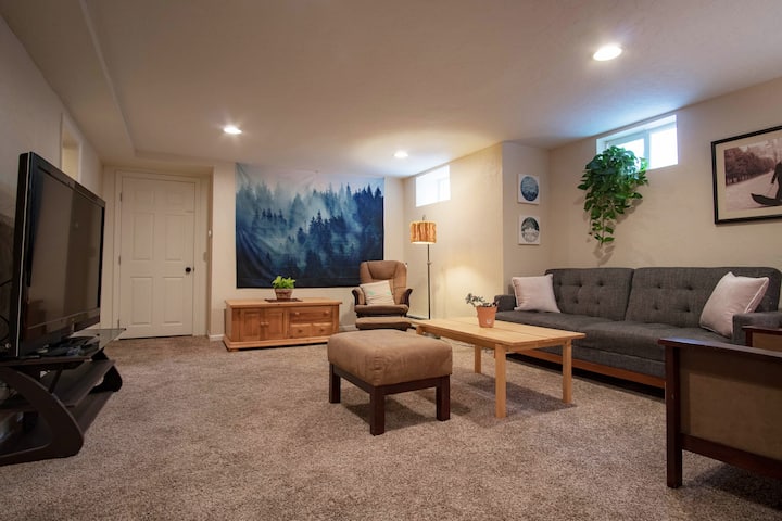 Spacious Basement Apartment In Historical Baker - University of Denver, Denver