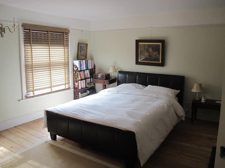 Beautiful Quiet Victorian House In Central Exeter - Exeter Airport (EXT)