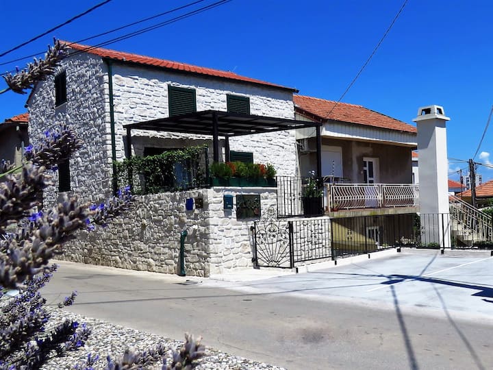 A4 Hobbit 2 - Sukošan