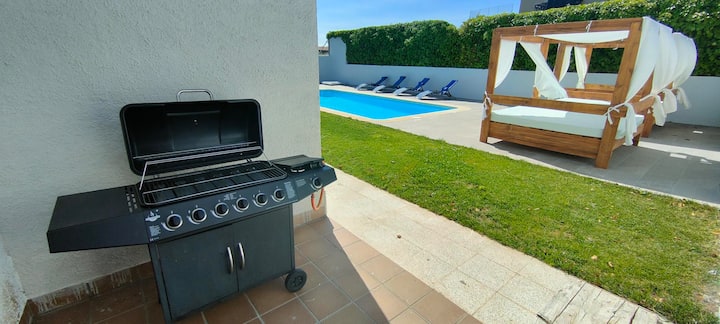 Espectacular Chalet Capricho Gran Jardín Barbacoa - Salamanca, España